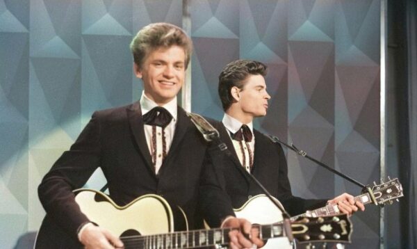 Spotlight: The Everly Brothers magnificent 'Moustache' Pickguards ...